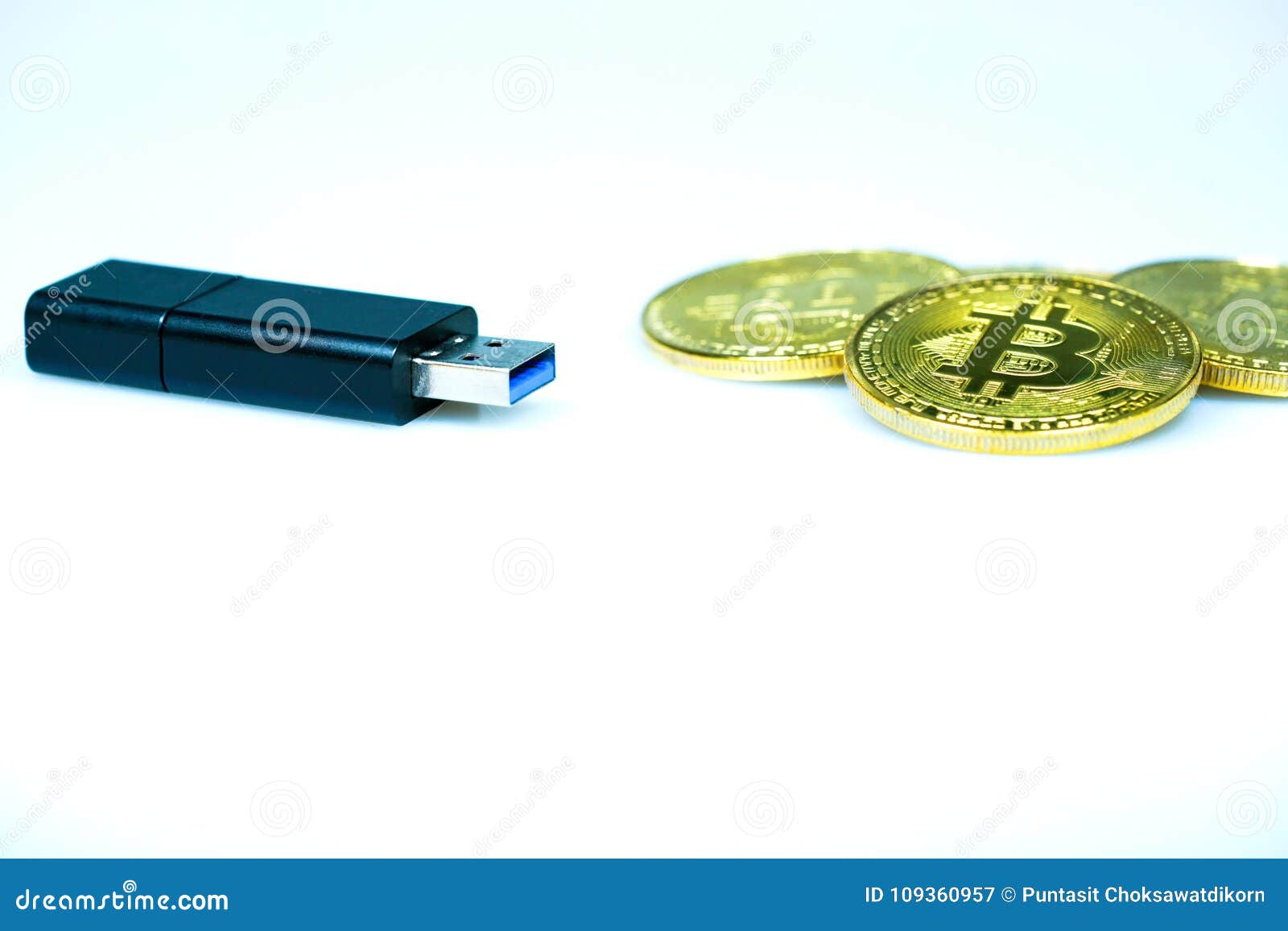 USB Flash Drive and Golden Bitcoin Stock Image - Image of flash ...