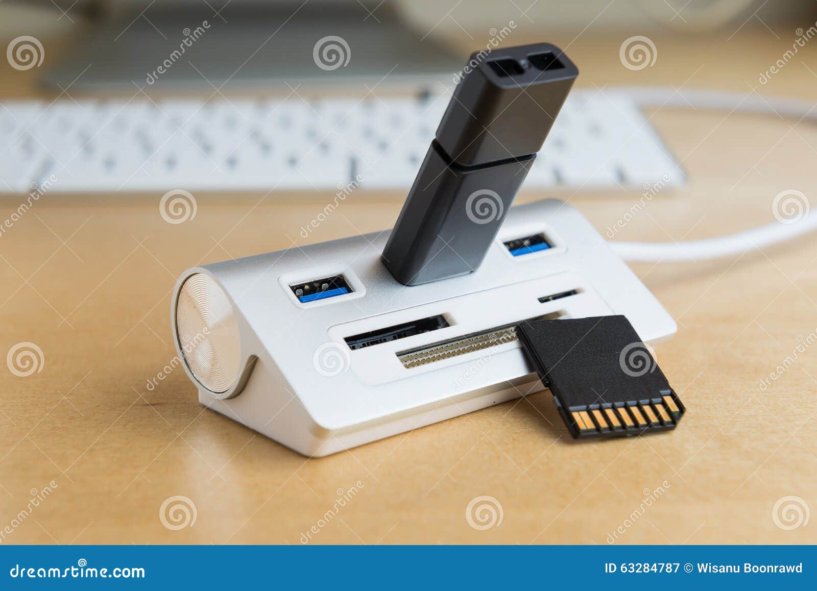Usb 3.0 Hub, Universal Memory Card Extender Stock Image - Image of data ...