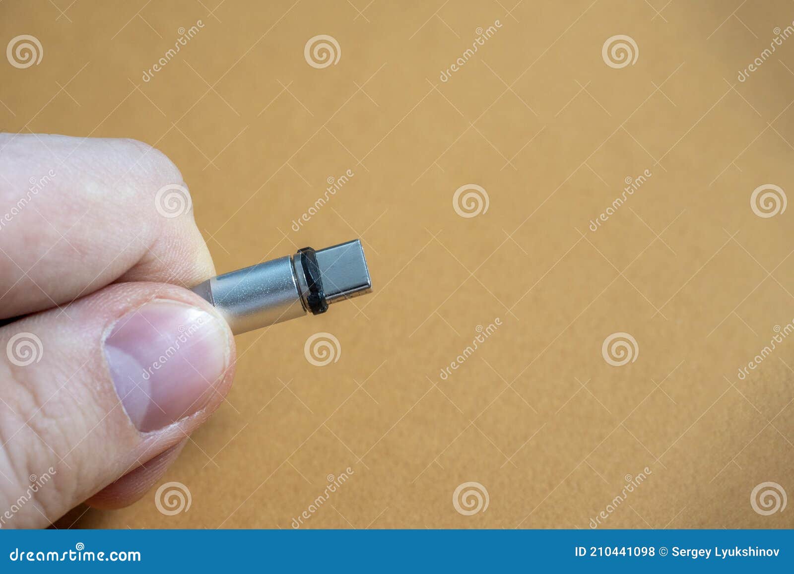 The Usb Type C Cable is Collapsible with a Magnetic Attachment in Your ...