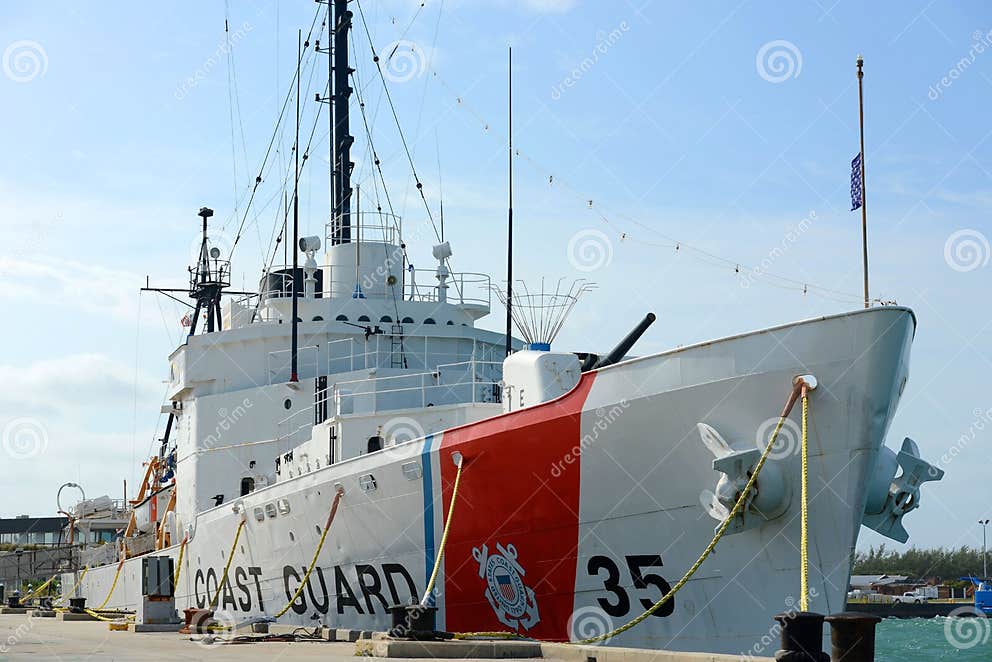 USCGC Ingham (WHEC-35) editorial photography. Image of ship - 28383587