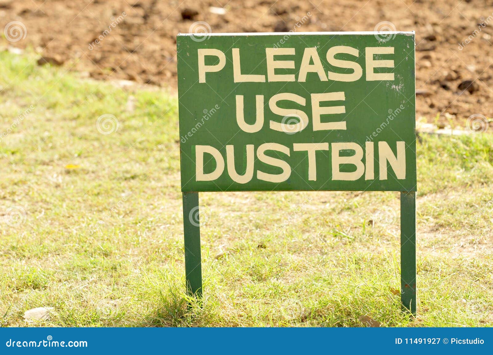 Use Dustbin Royalty Free Stock Photography - Image: 11491927