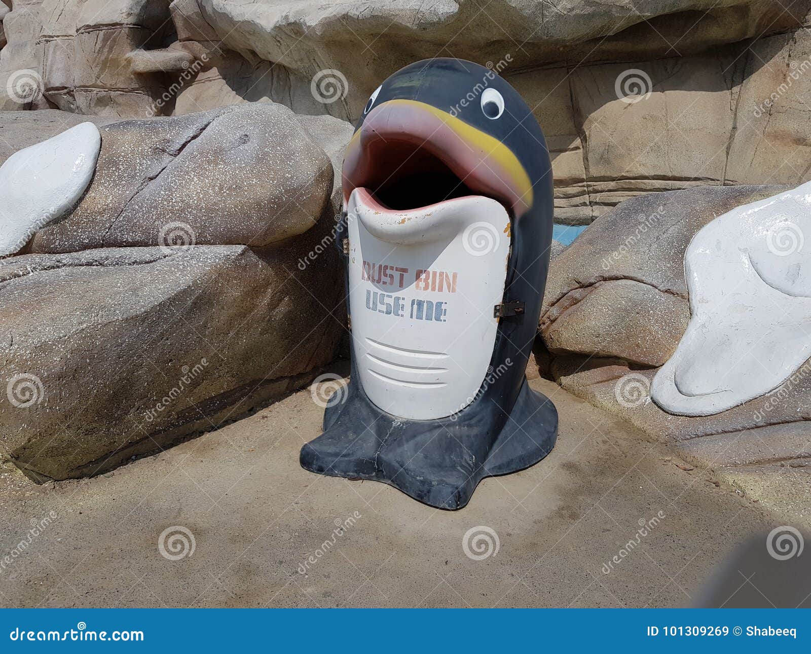 Dust Bin Use Me stock image. Image of dust, wast, bins - 101309269