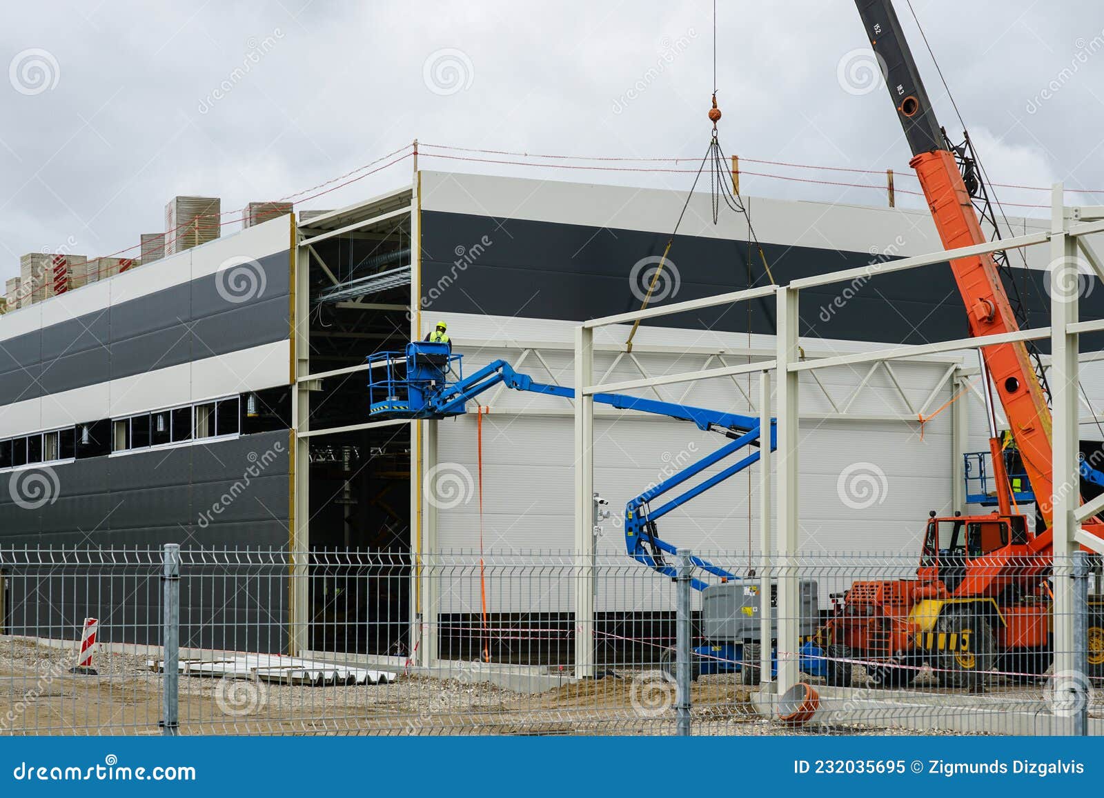 Use of Modern Telescopic Crane and Mobile Self Propelled Hydraulic ...