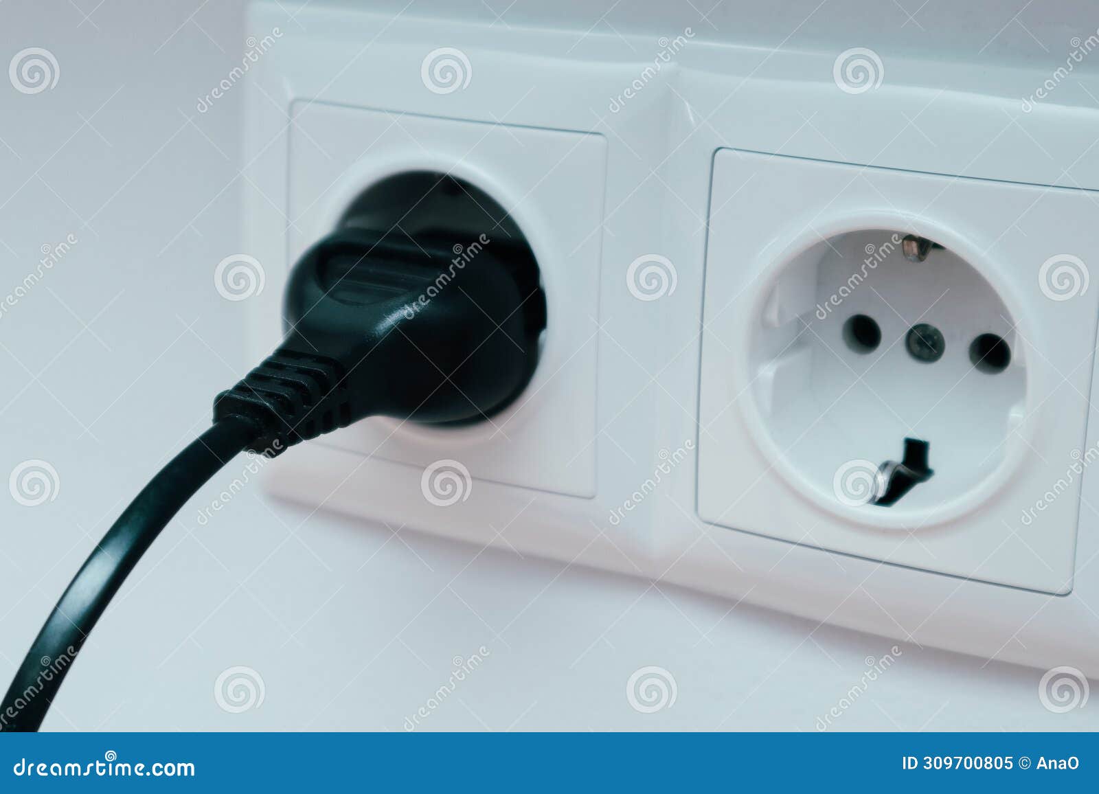 USB Type-C With PD (Power Delivery) Port On On Docking Station Of New ...