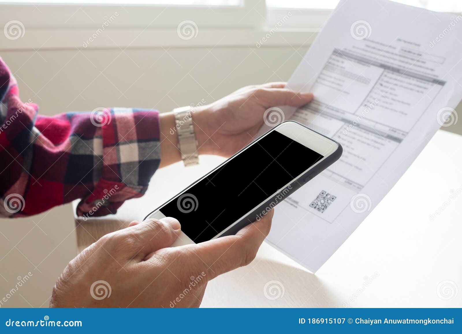 Uses Smartphone Scan QR Code or Barcode Stock Image - Image of ...