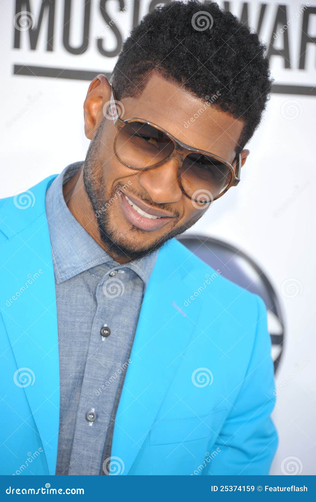 Usher editorial stock image. Image of awards, garden - 25374159