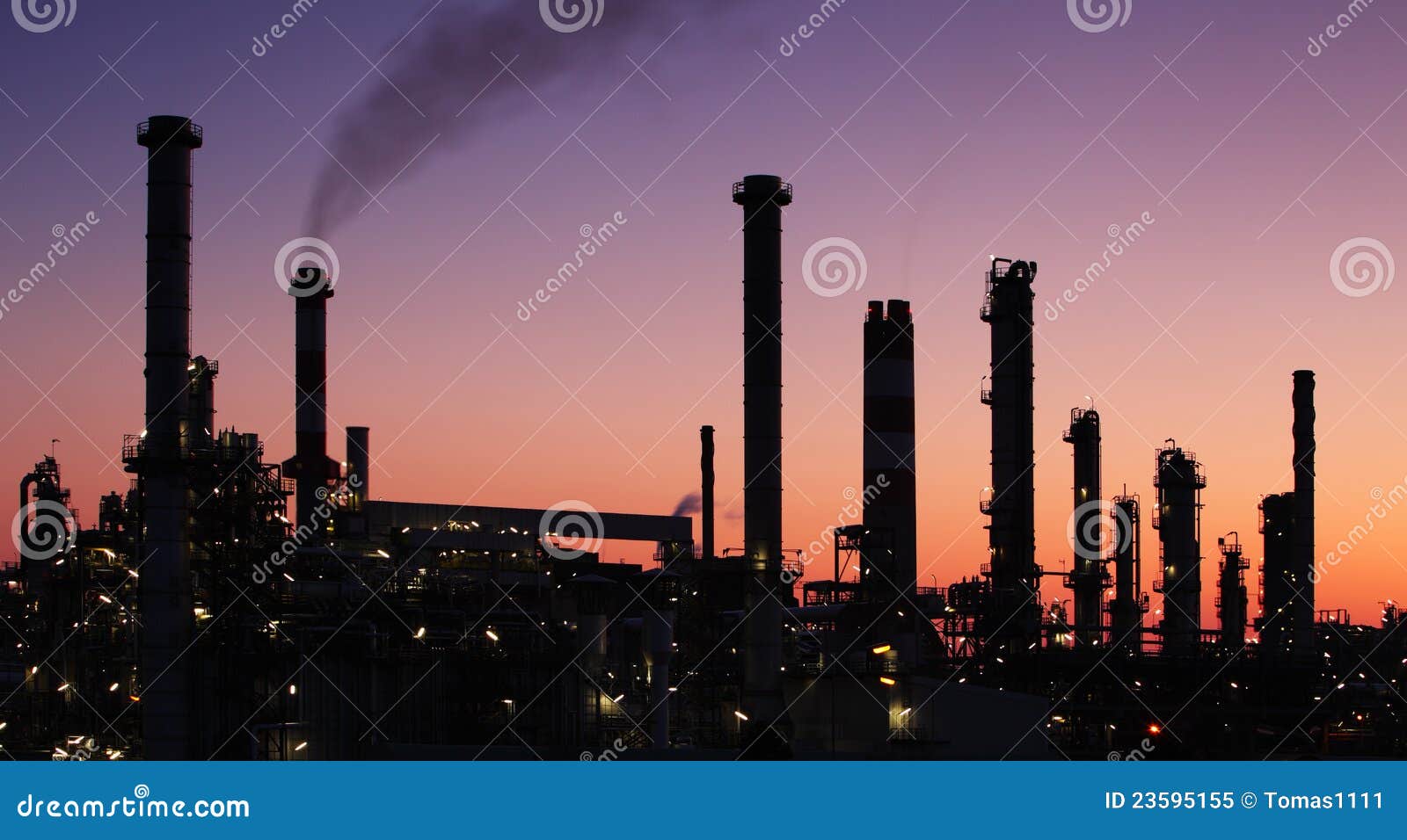 Usine image stock. Image du cheminée, construit, essence - 23595155