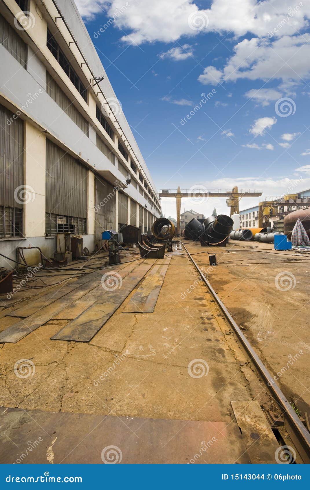 Usine De Fabrication De Machines Photo stock - Image du fond, lourd ...