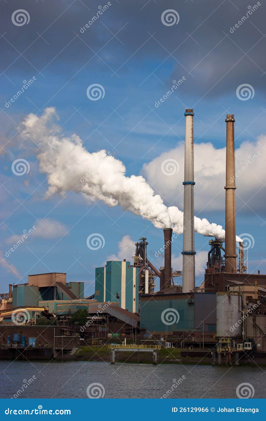 Usine En Acier De Hoogovens Photo stock - Image du usine, industriel ...