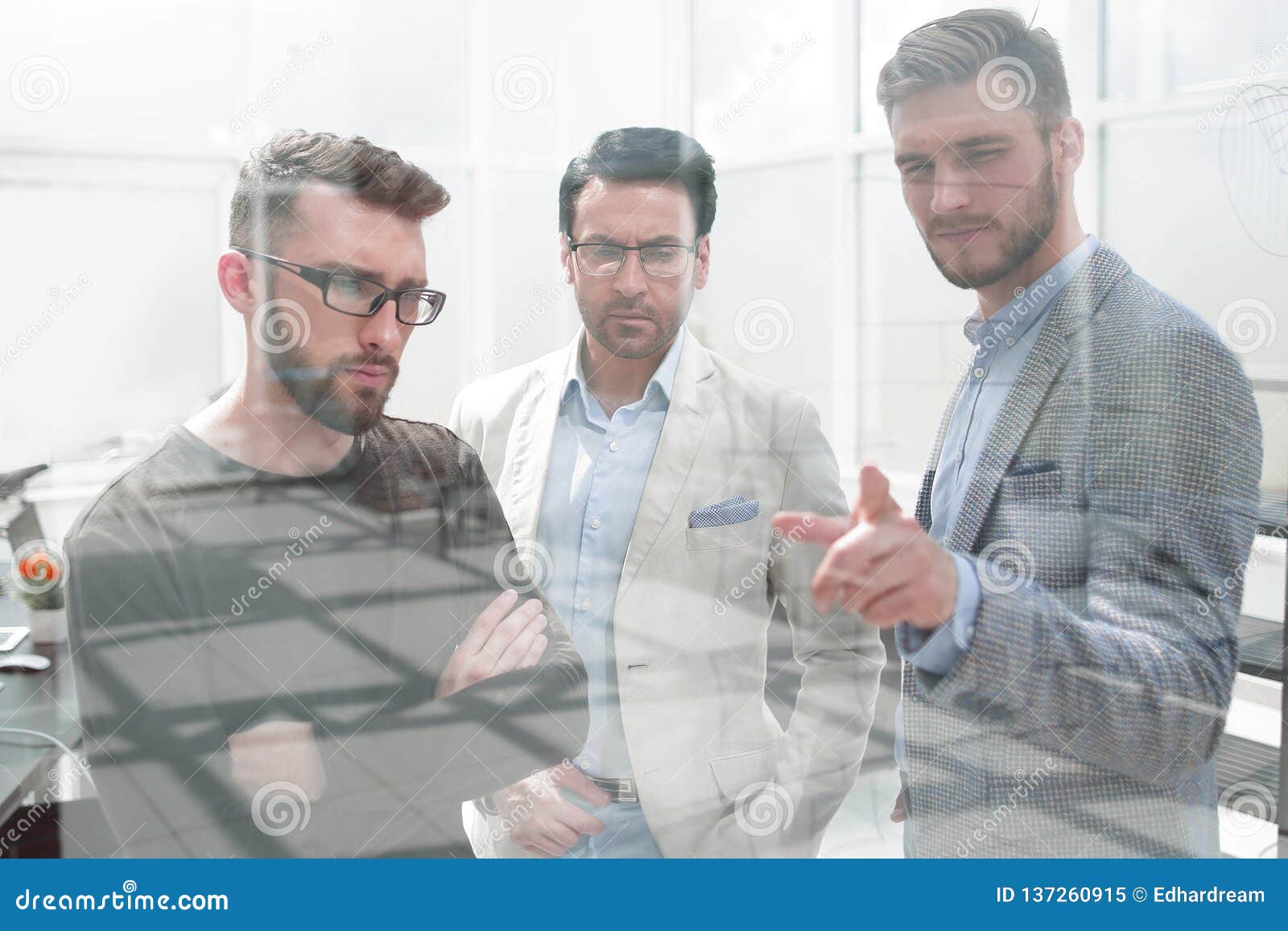 Usiness People Discuss Problems Standing in the Office Stock Image ...