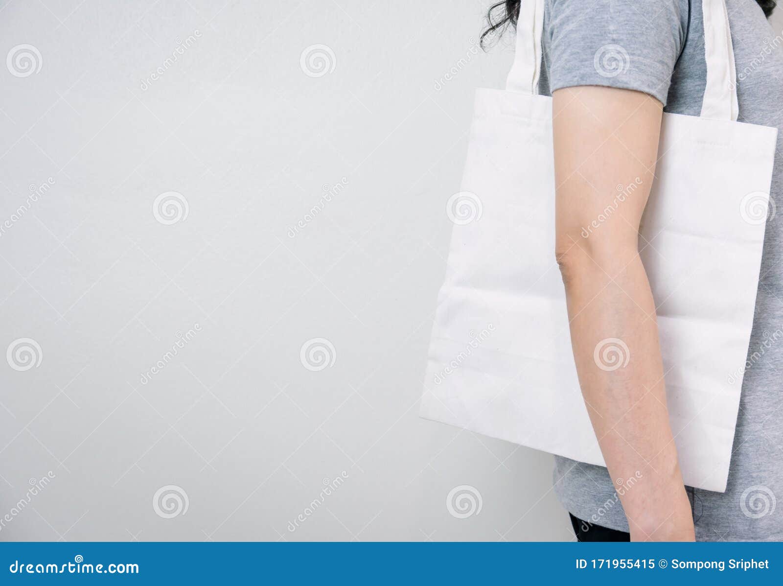 Using Cloth Bags instead of Plastic for Good Environment Stock Image ...
