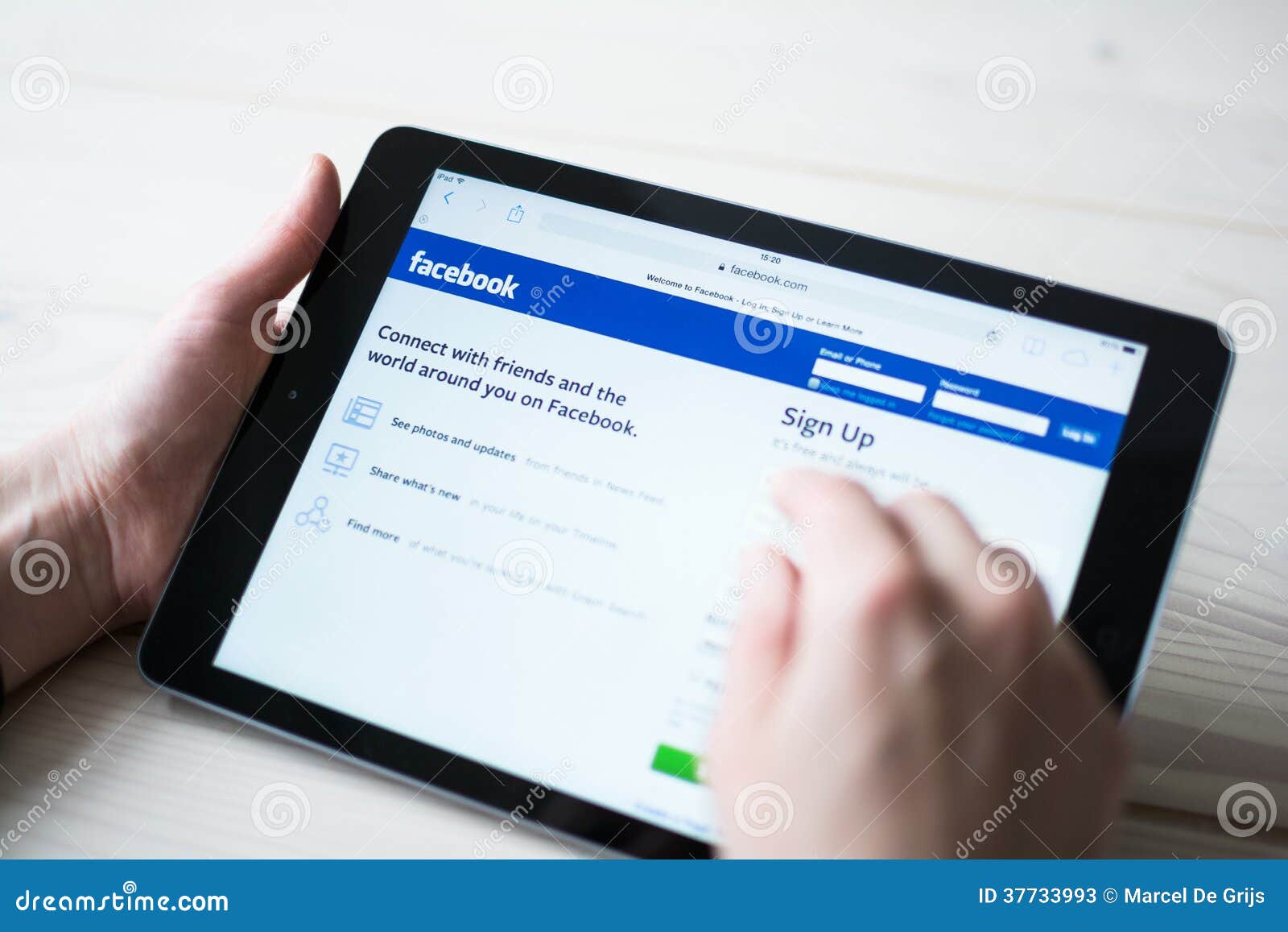 Using Facebook on Ipad or Tablet Pc Editorial Stock Photo - Image of ...