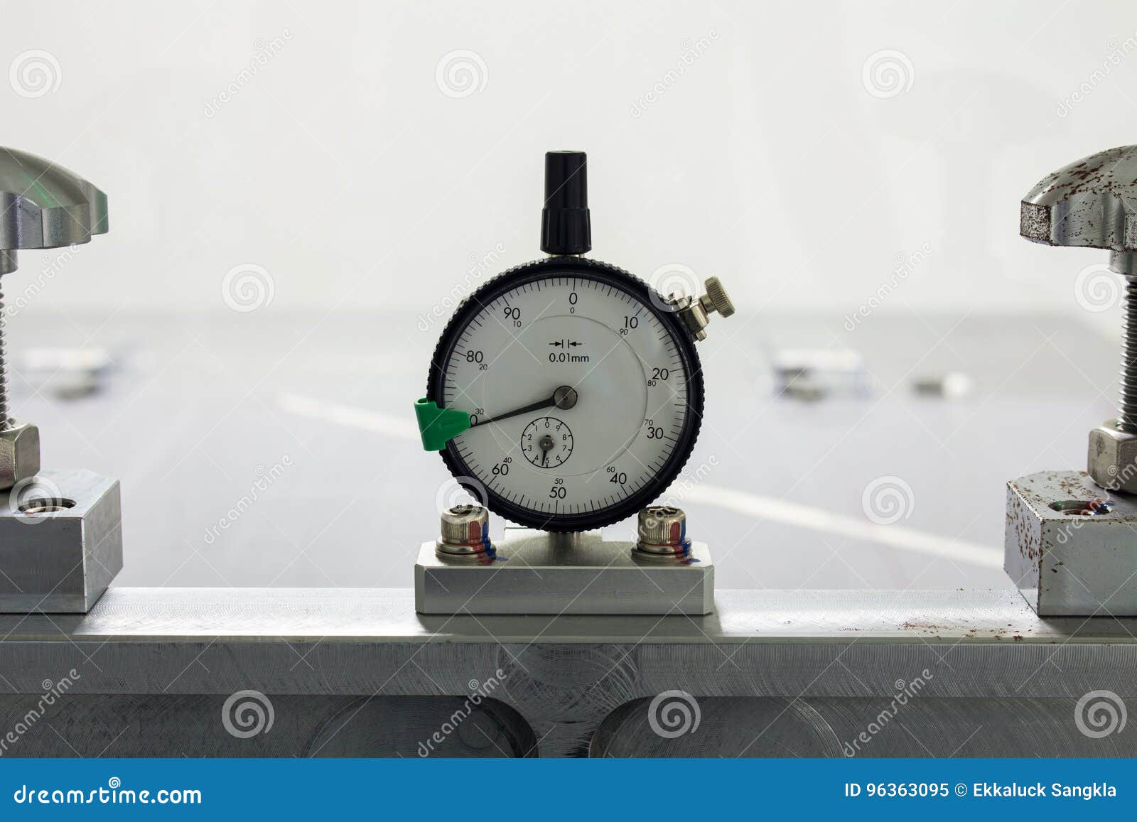 Using a Micrometer with Machine, or High Resolution Work and Setup on ...