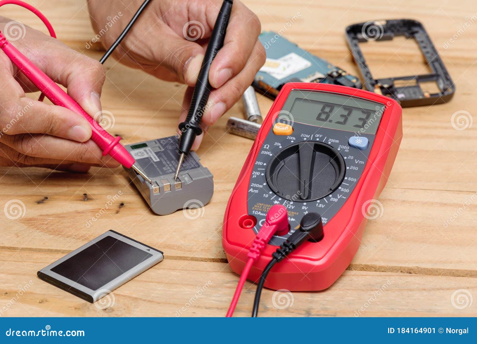 Using the multimeter stock image. Image of measurement - 184164901