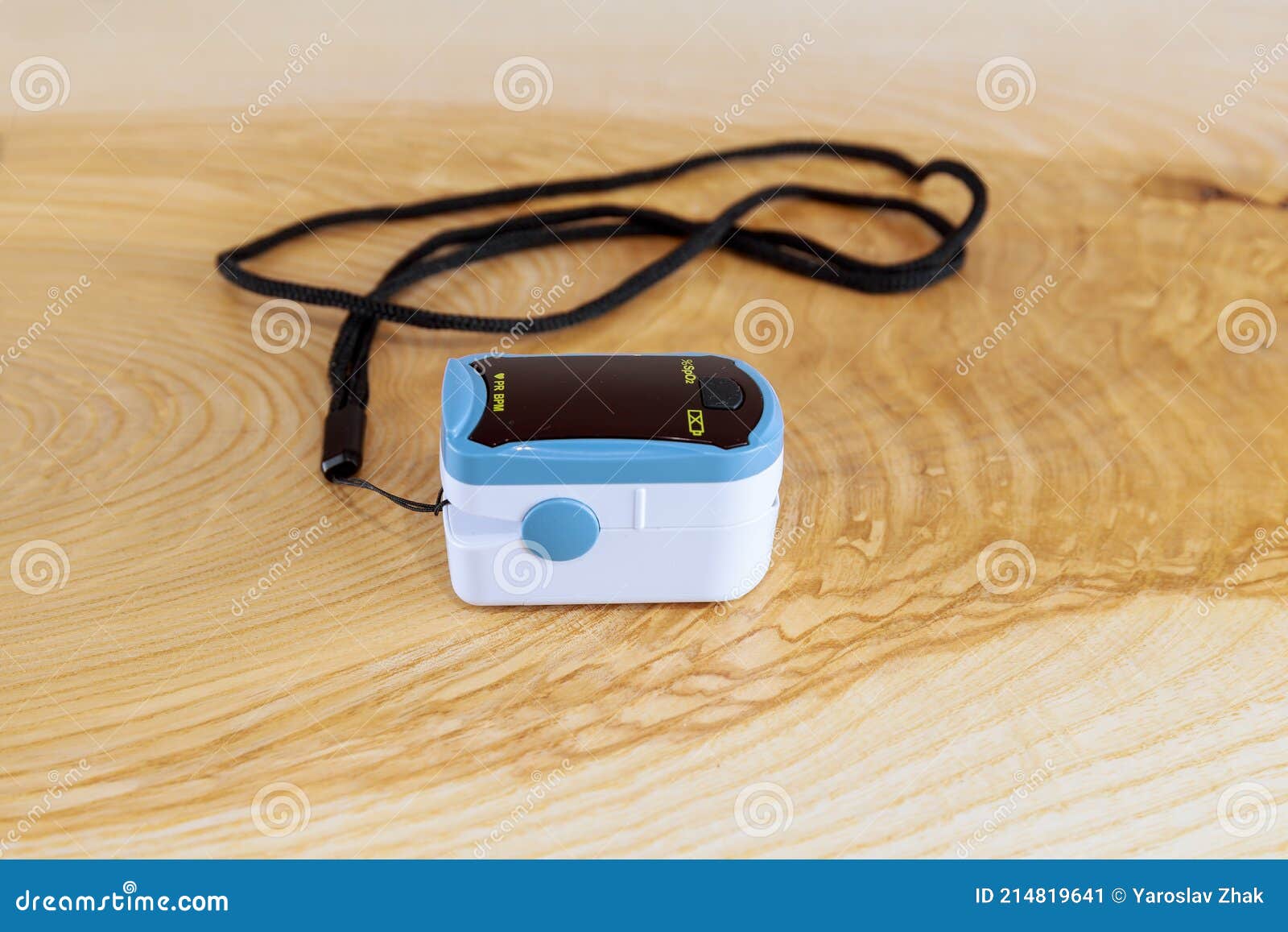 Using Pulse Oximeter To Measure Oxygen Saturation, Treatment at Home ...