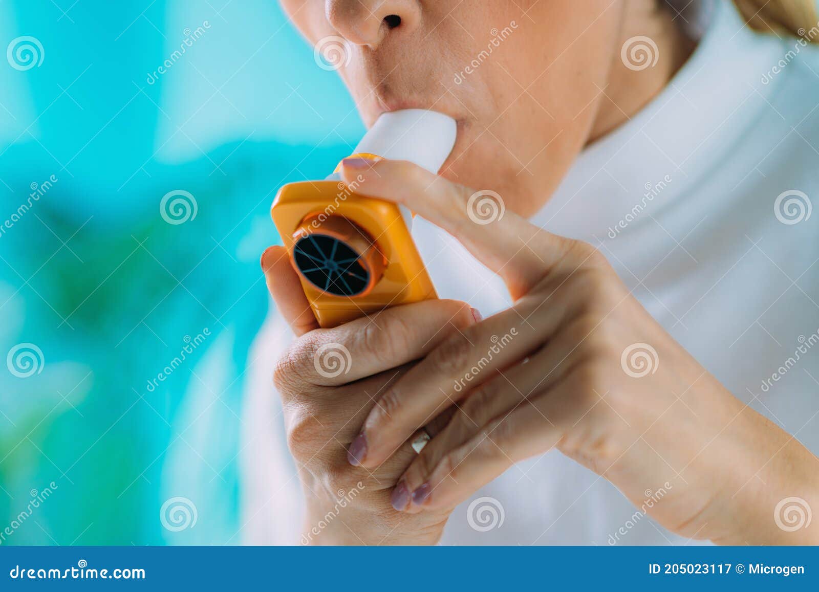 Using Spirometer stock image. Image of measuring, equipment - 205023117