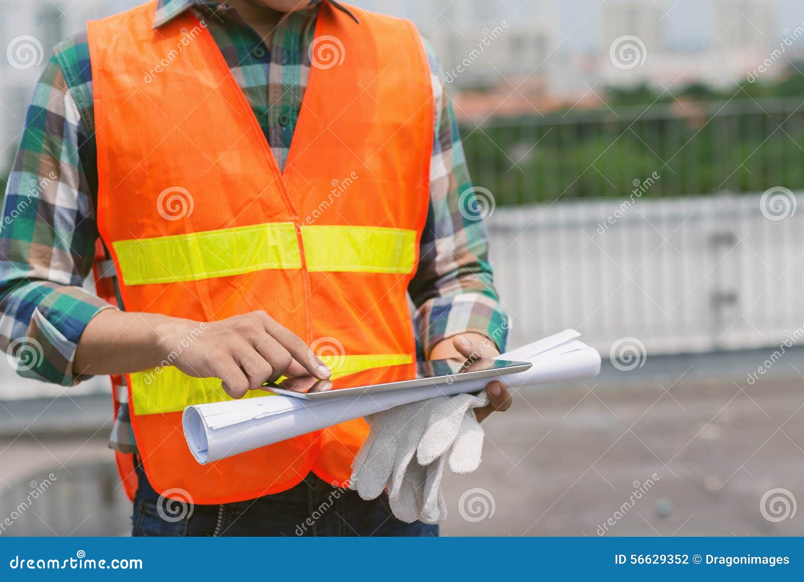 Using tablet computer stock photo. Image of focus, device - 56629352