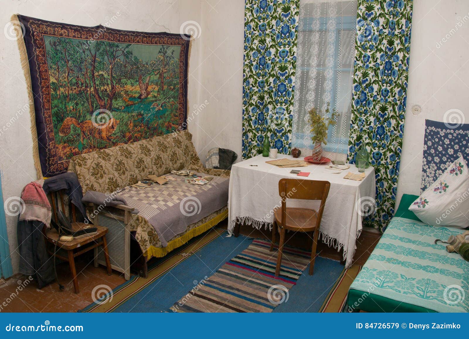 USSR Soviet old room editorial stock image. Image of living - 84726579