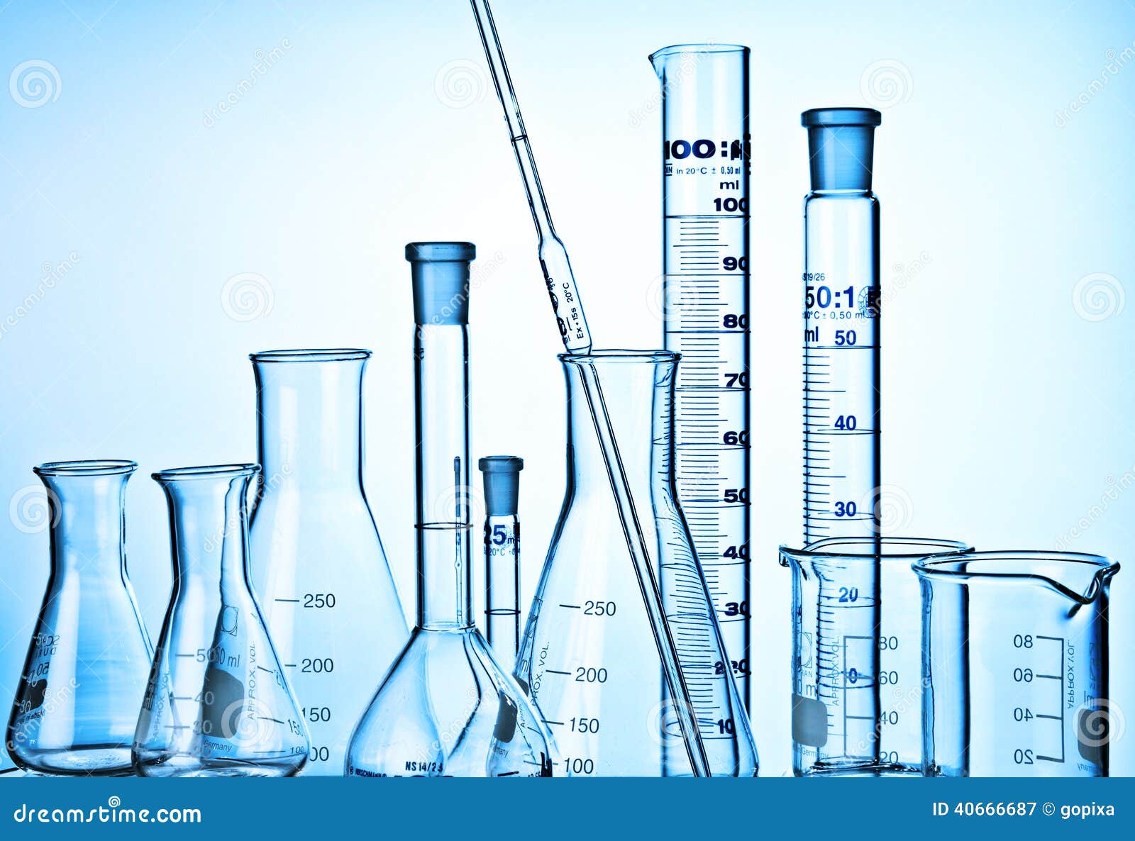 Ustensiles de laboratoire image stock. Image du recherche - 40666687