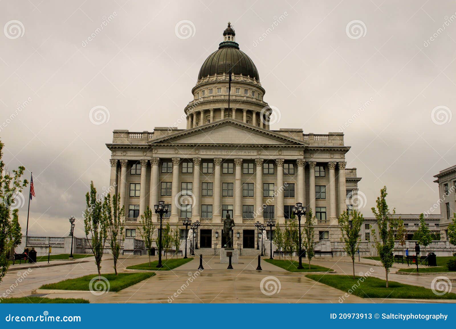 Utah Capitol stock image. Image of flag, statue, stone - 20973913