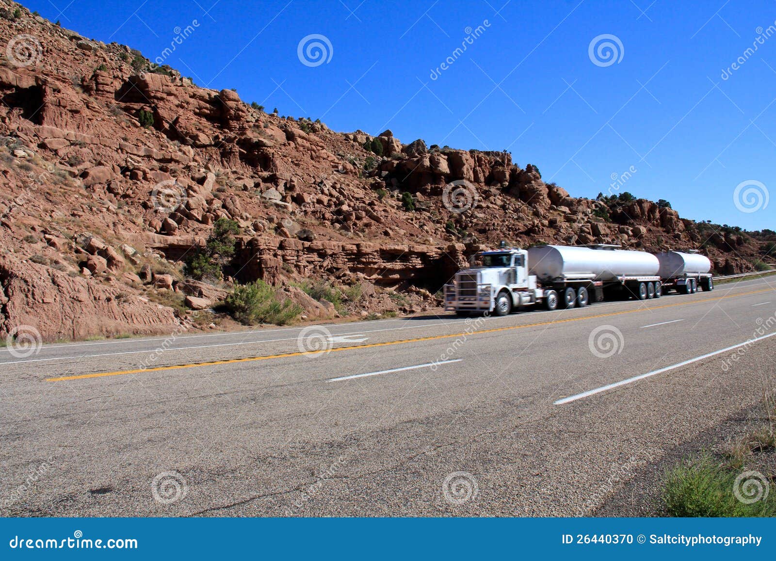 Utah: Oil Tanker Semi stock photo. Image of work, summer - 26440370