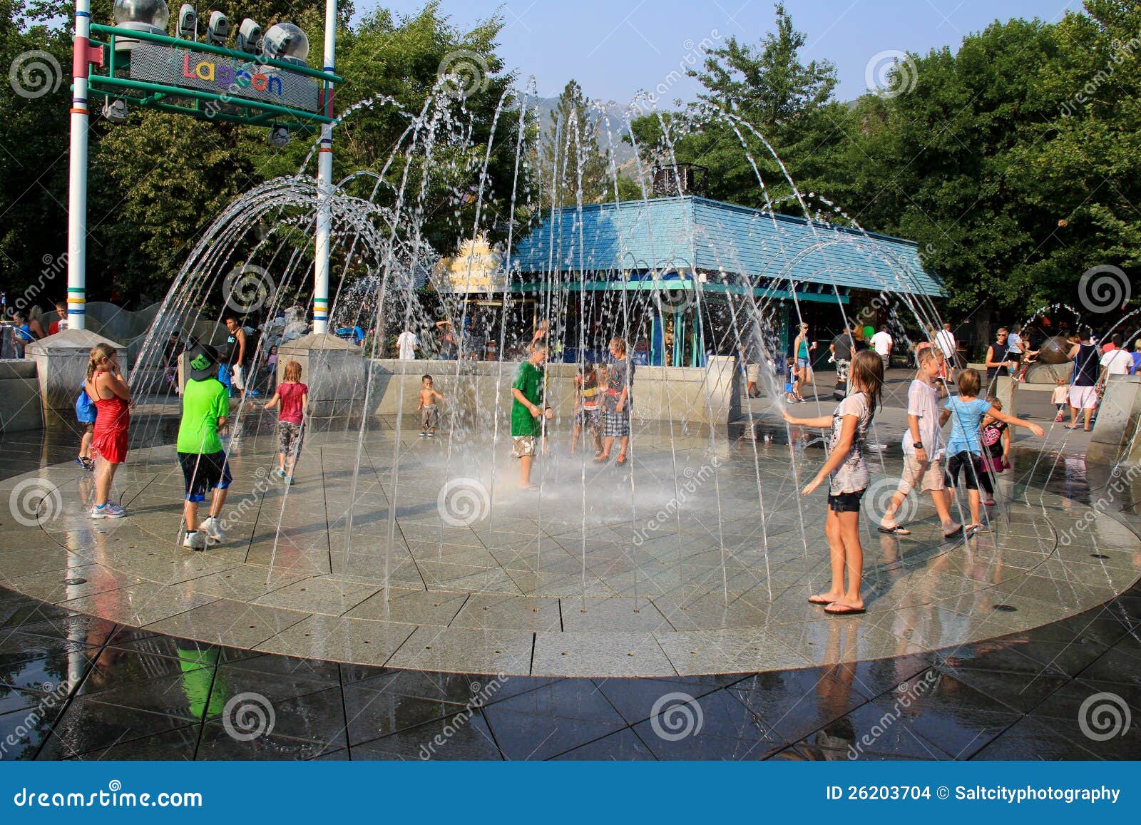 Utah S Lagoon Park: Fountain Editorial Stock Image - Image of amusement ...