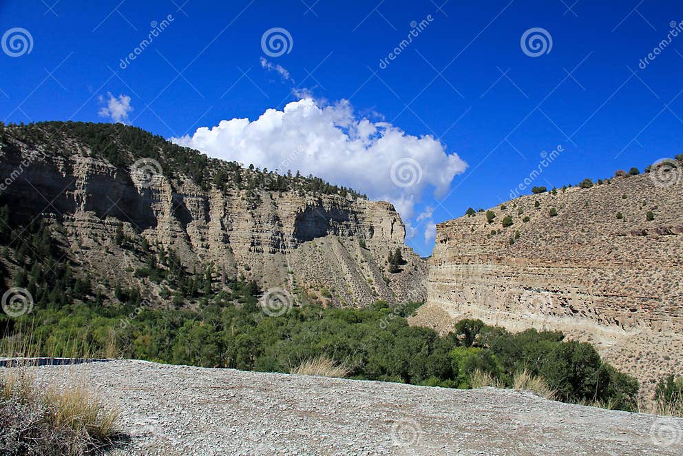 Utah: Shale Mountain Landscape Stock Photo - Image of erosion, hiking ...