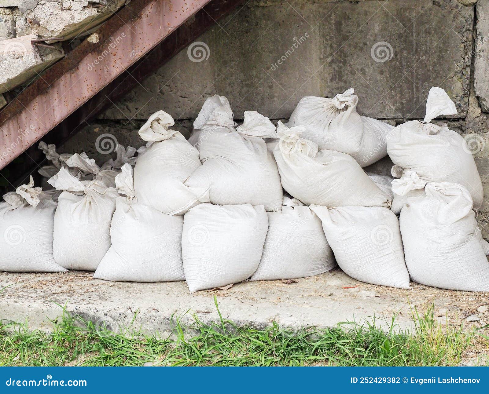 Utilization of Construction Waste. Building Renovation and Renovation ...