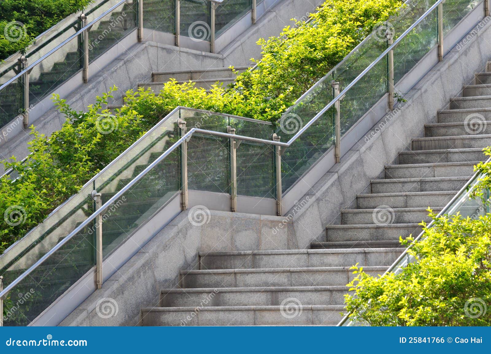 Utomhus- trappa i modell arkivfoto. Bild av metall, detalj - 25841766