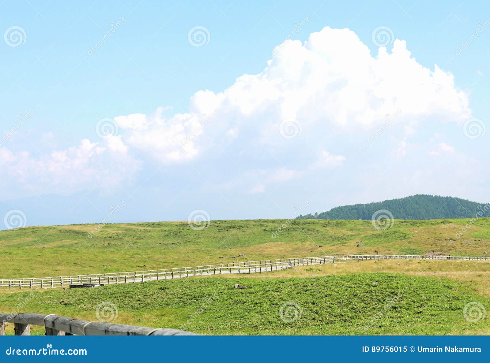 Utsukushigahara Kegan image stock. Image du ciel, scène - 89756015