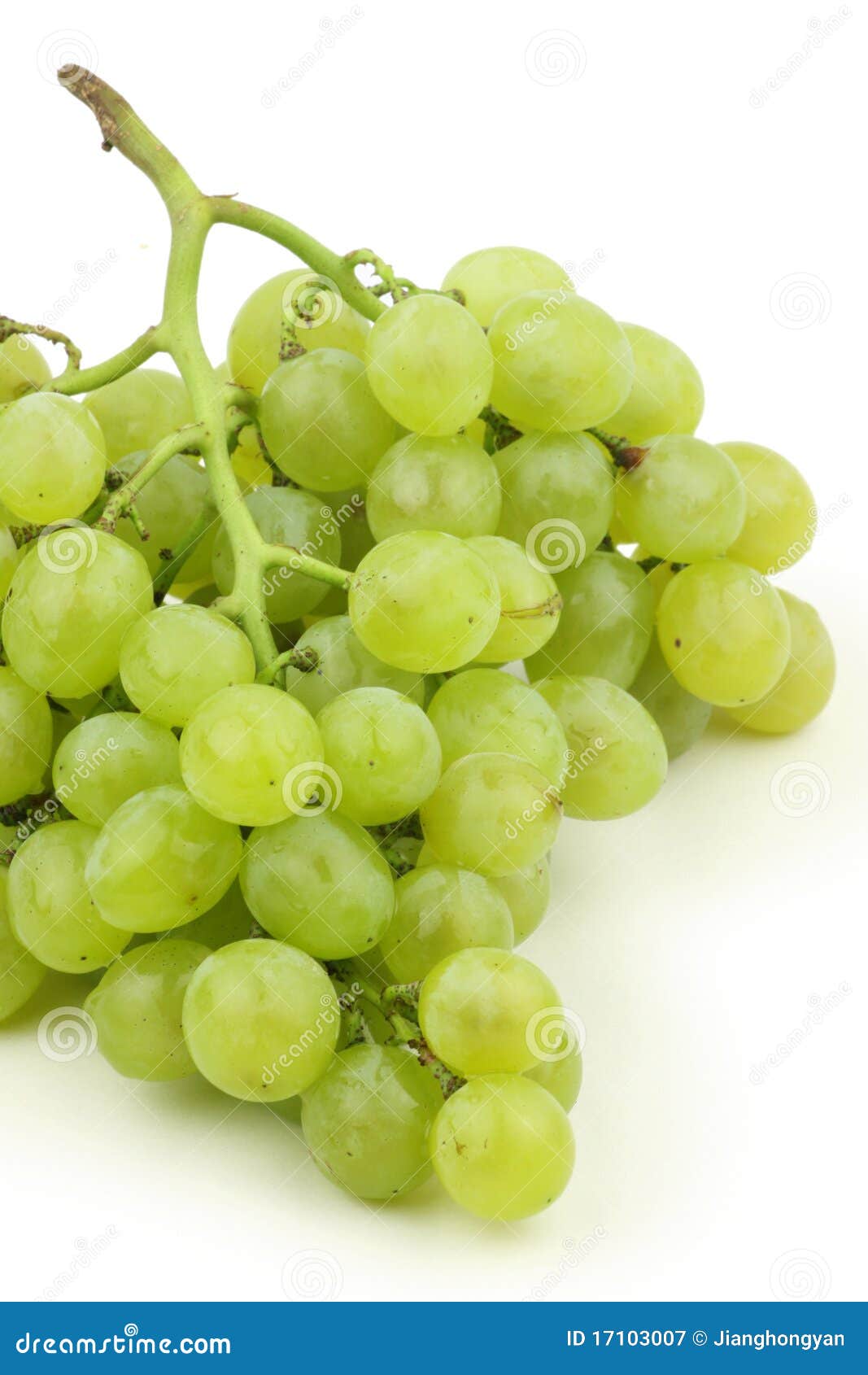 Uvas verdes imagen de archivo. Imagen de alimento, aislado - 17103007