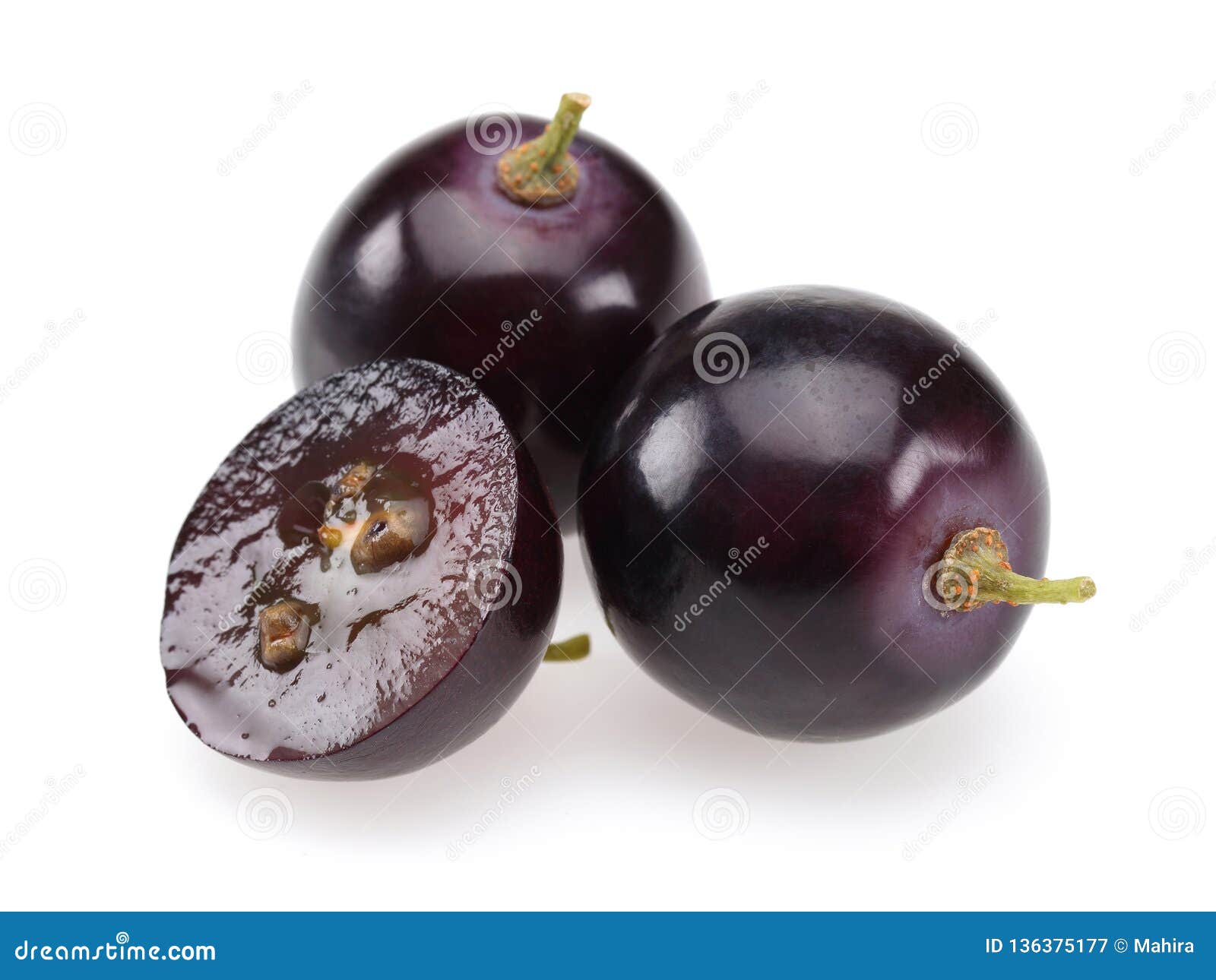 Uvas Y Uva Negras De La Mitad Imagen de archivo - Imagen de salud ...