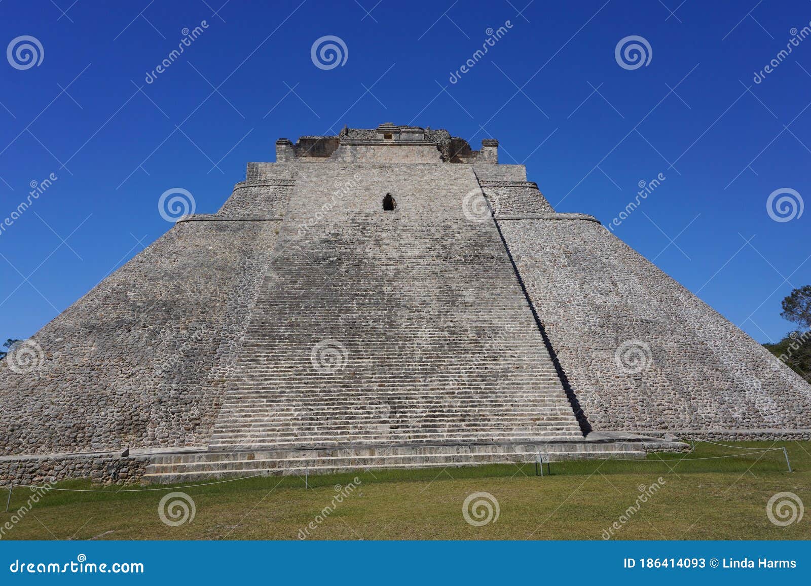 Uxmal, Mexico: the Mayan Pyramid of the Magician Stock Image - Image of ...