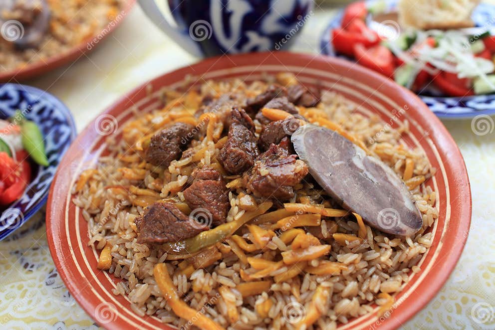 Uzbek pilau stock image. Image of onion, raisins, heat - 21609937