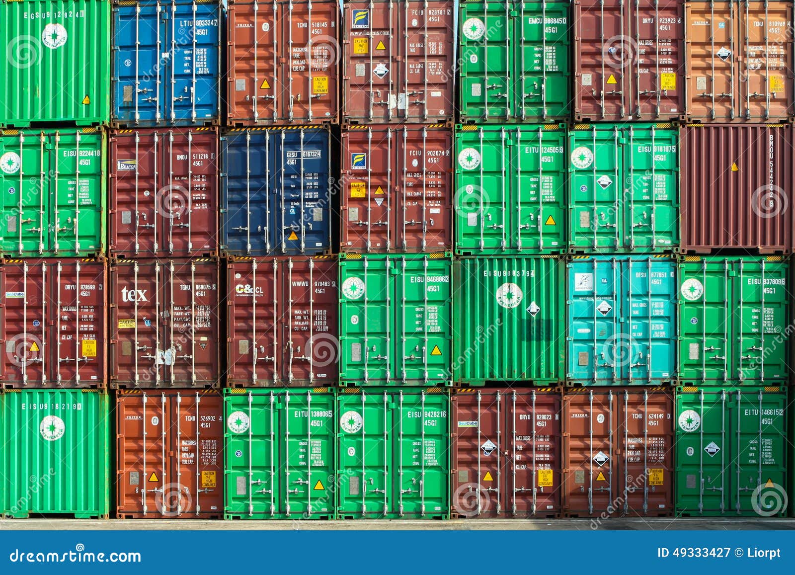 Vários Tipos E Cores Dos Contentores Fotografia Editorial - Imagem de ...