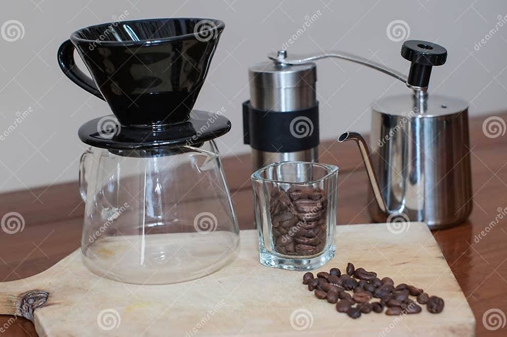 V60 Coffee Method of Making Coffee with Complete V60 Set Tools on the ...