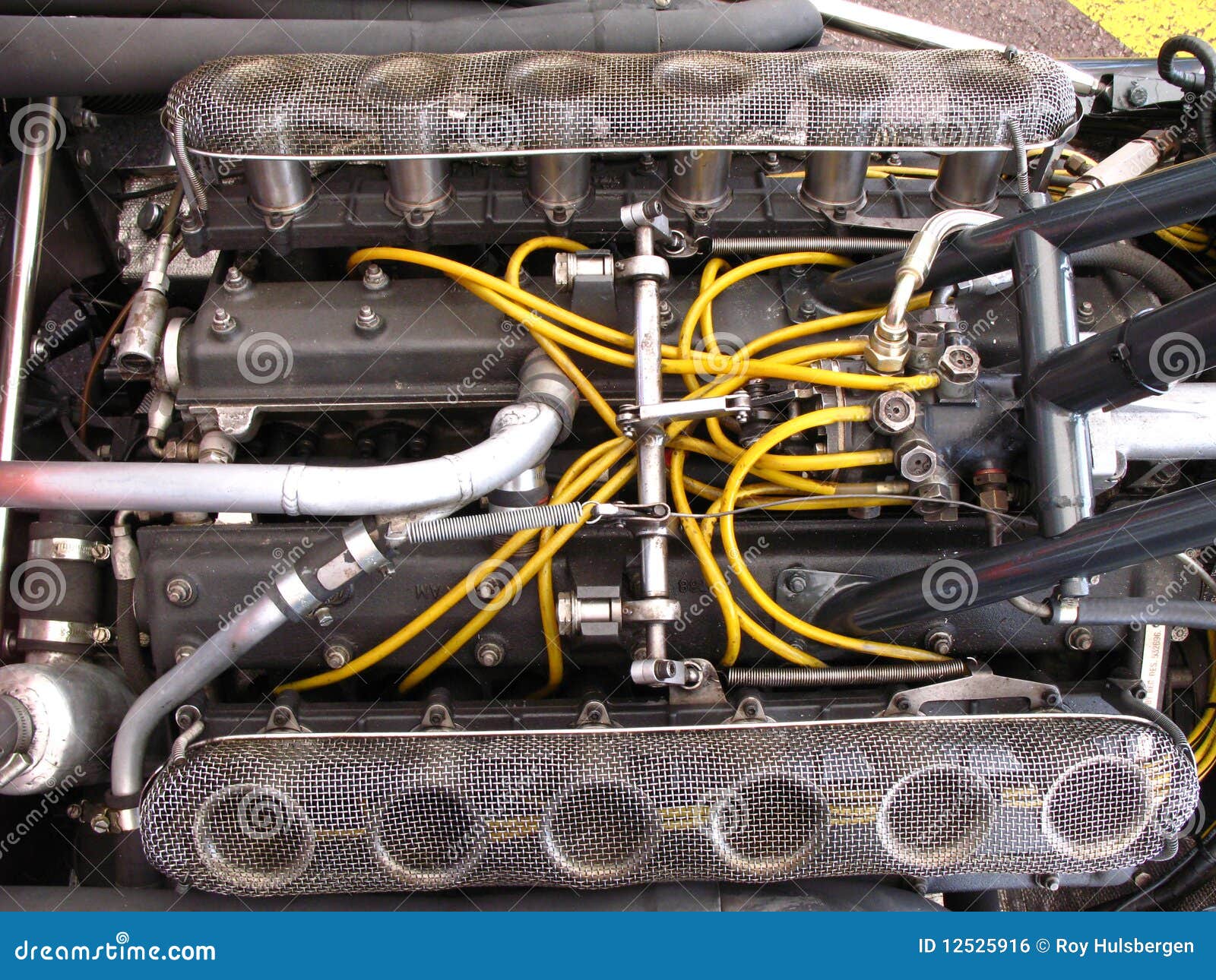 V- motor stock foto. Image of klokken, snelheid, auto - 12525916