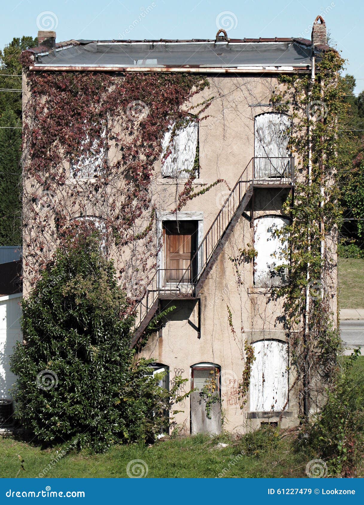 Vacant Building Stock Photo | CartoonDealer.com #67370010