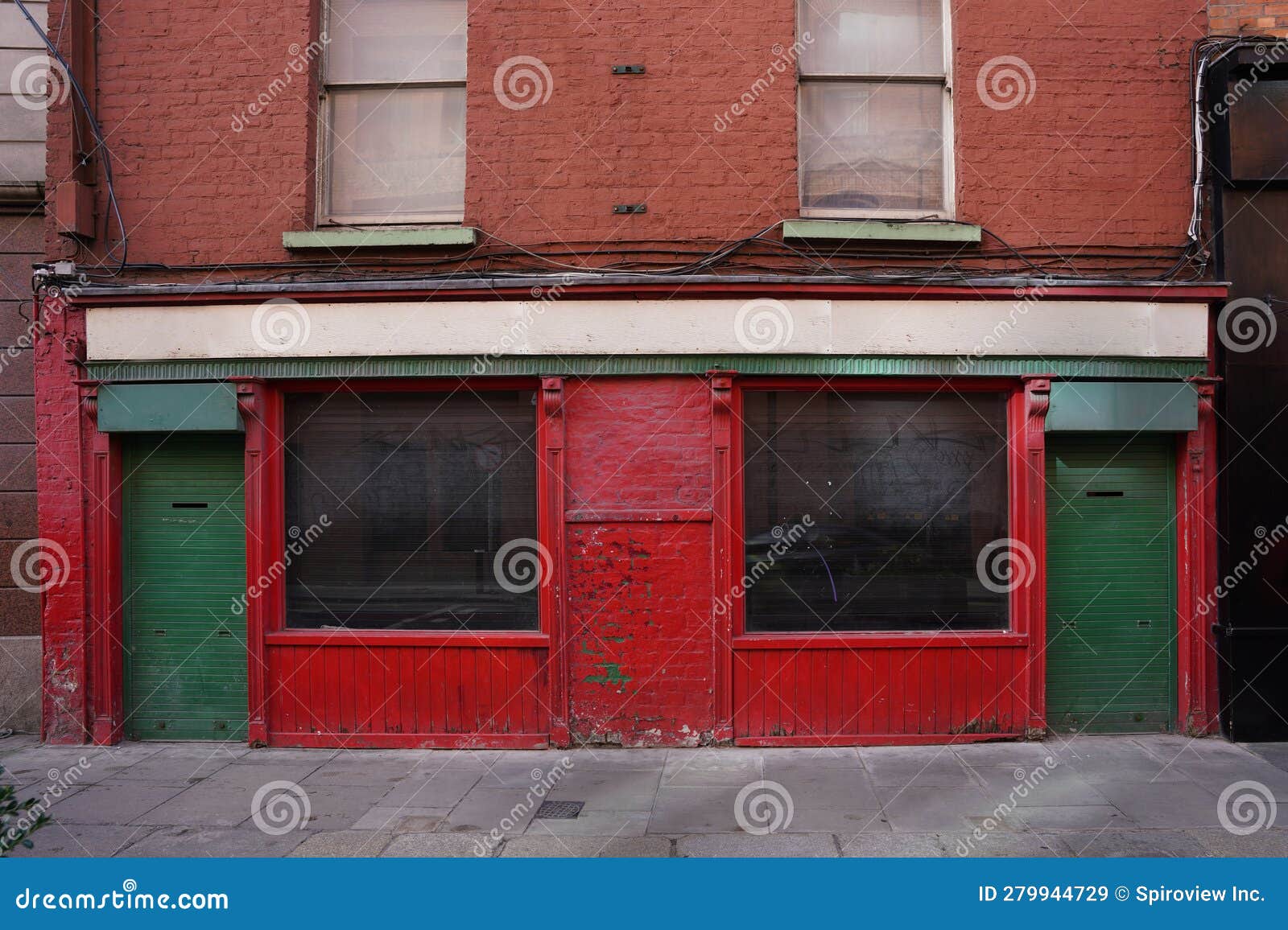 Vacant shuttered store stock image. Image of building - 279944729