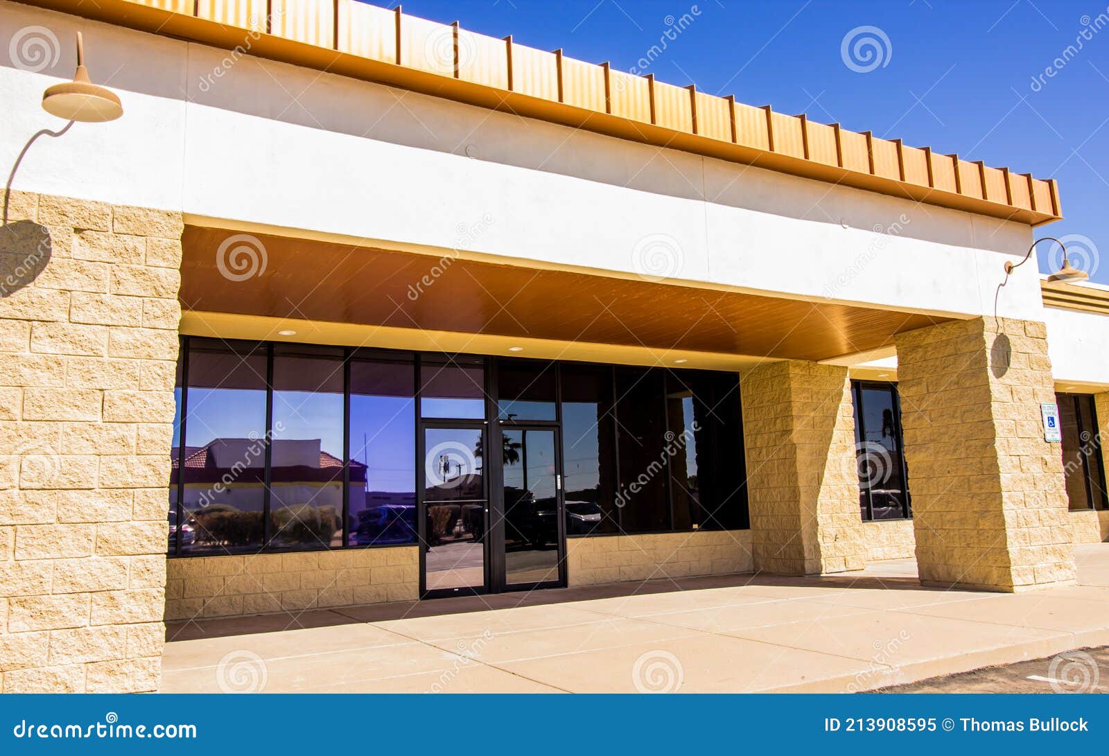 Vacant Store Front Commercial Building Stock Image - Image of exterior ...