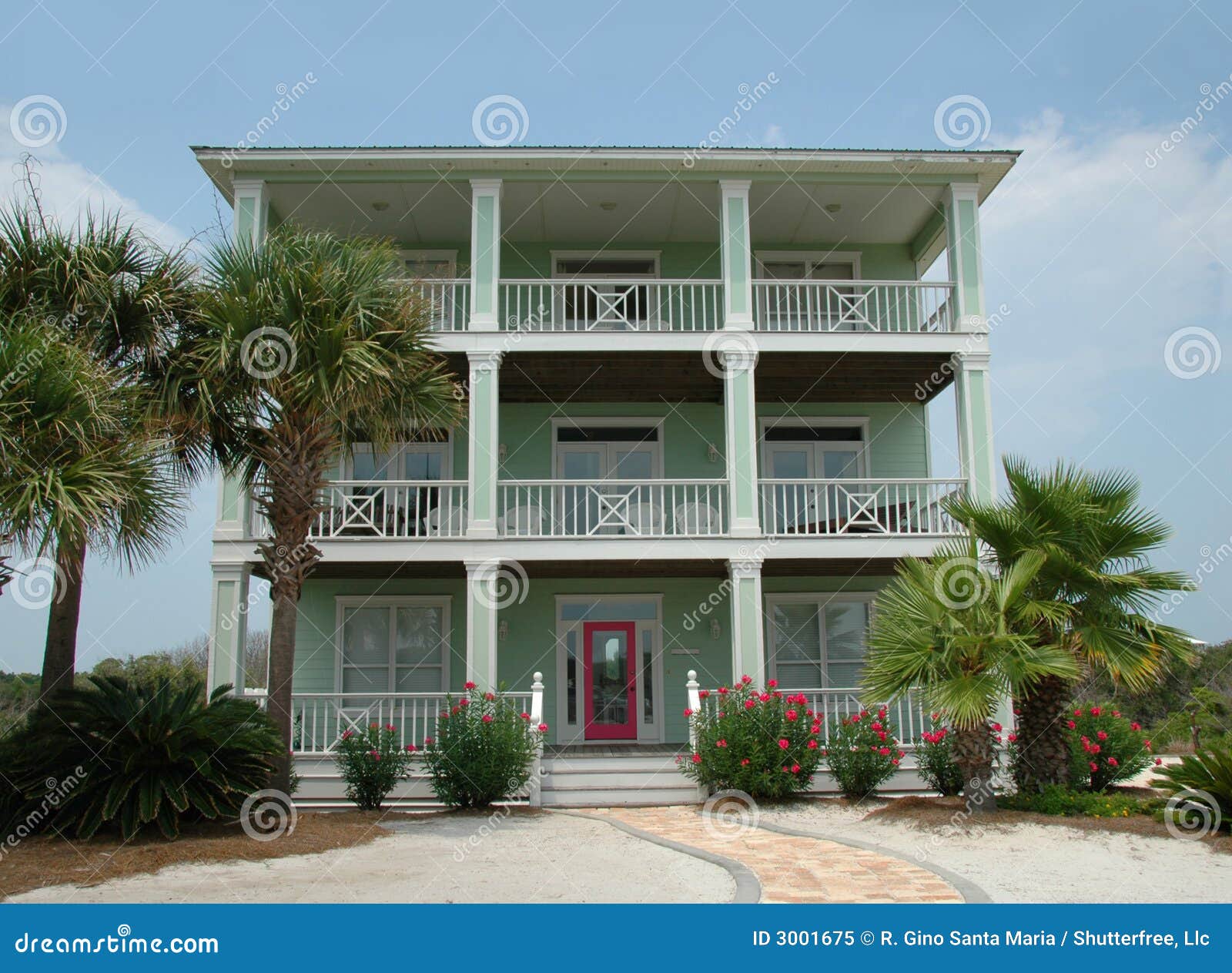 Vacation Beach House stock image. Image of beachscape - 3001675