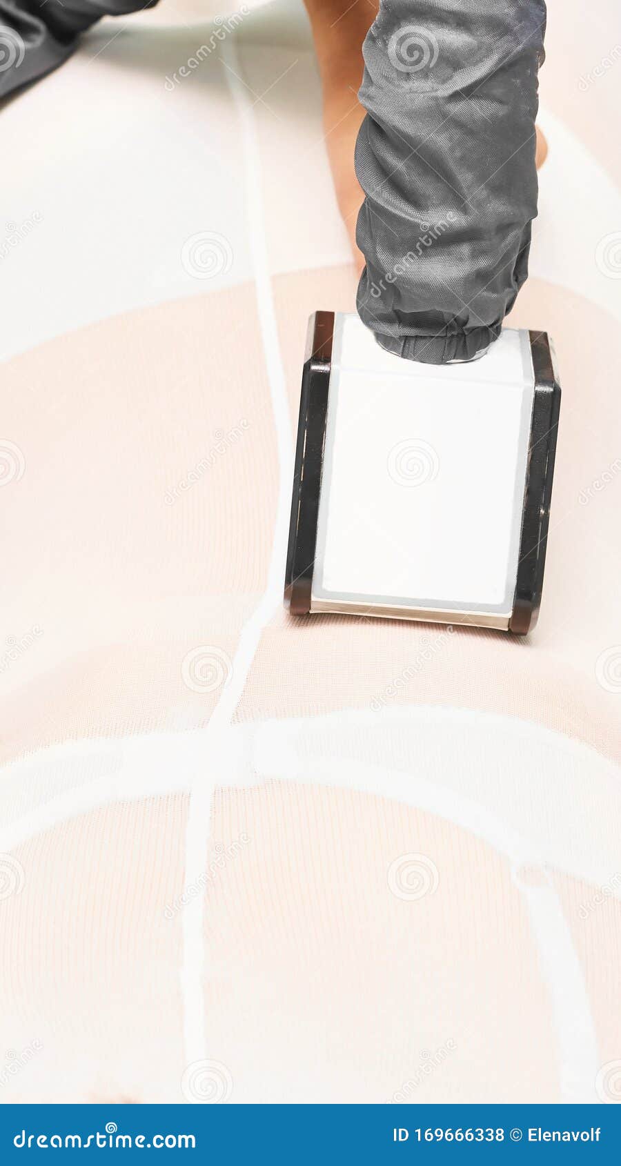 Vaccuum Massage Procedure Anti Cellulite Lpg Treatment Cosmetology