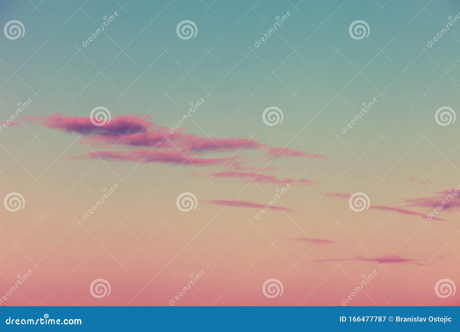 Vackra Rosa Moln Bakgrundsbild Fotografering för Bildbyråer - Bild av ...