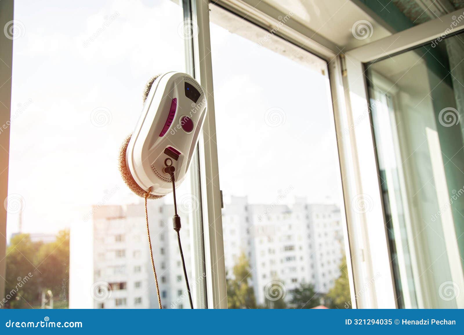 Vacuum Automatic Robot Window Cleaner Cleans Glass from Dirt without ...