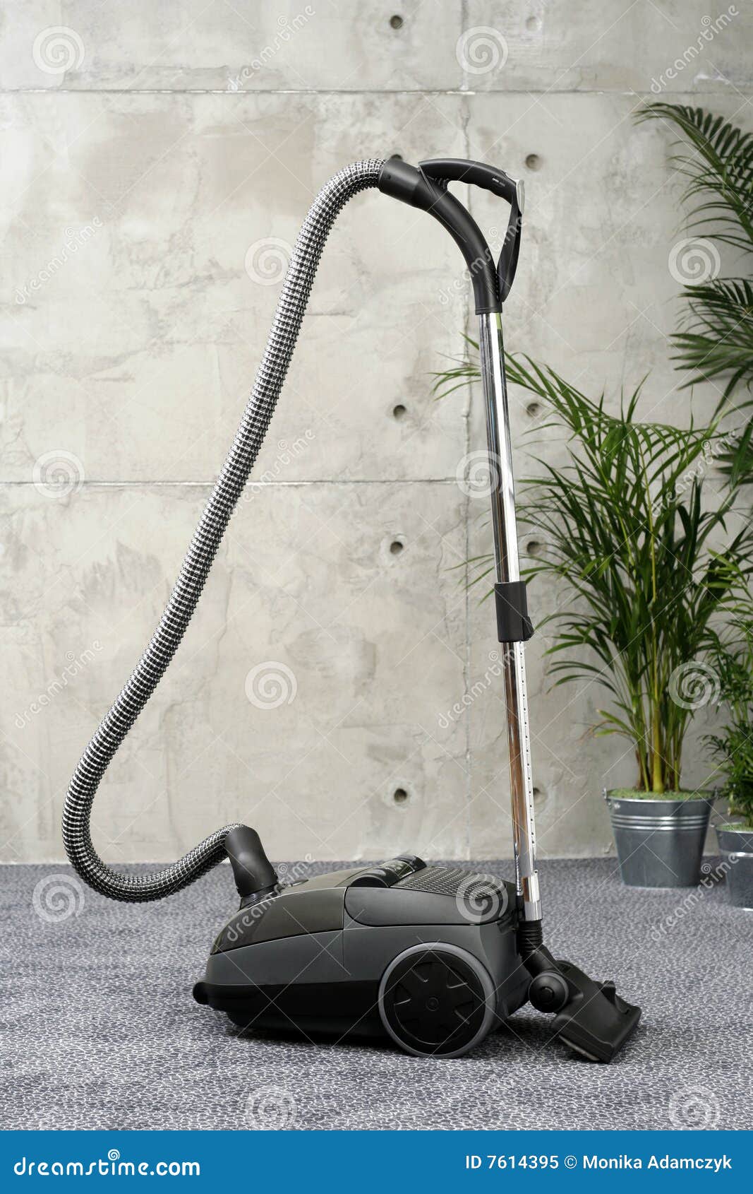 Vacuum cleaner stock image. Image of vacuum, clean, housework - 7614395