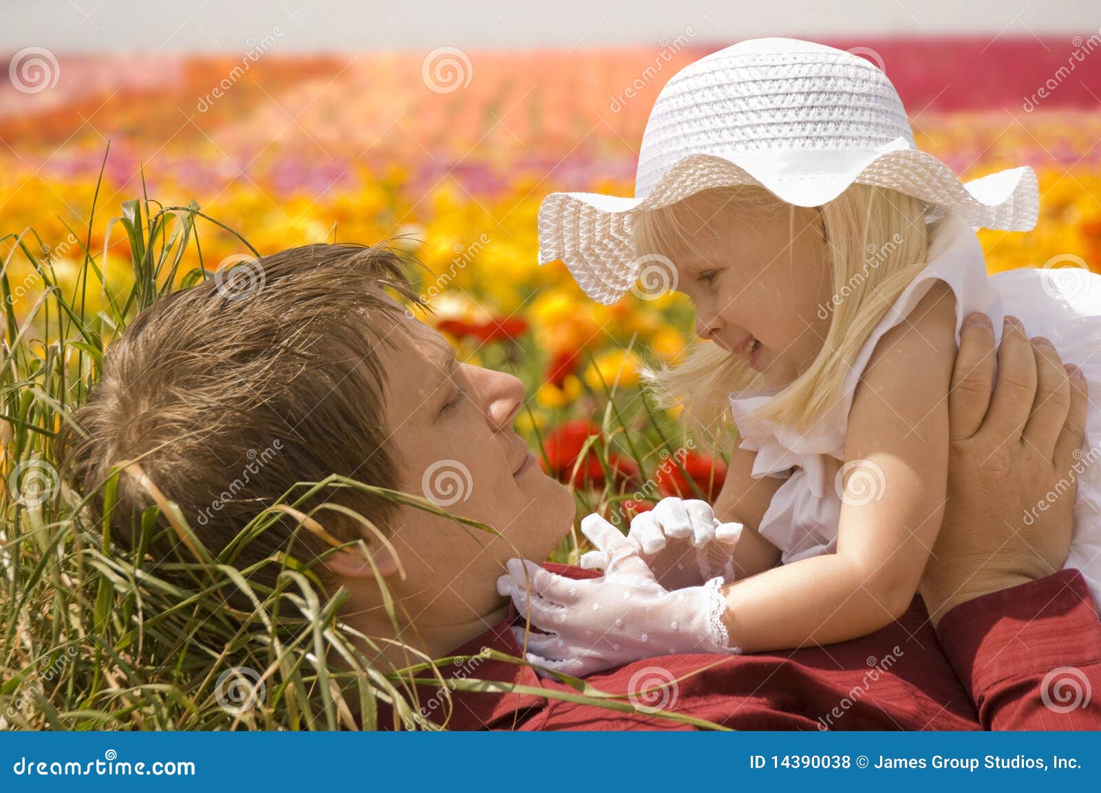 Vader en Dochter stock foto. Image of dochter, geluk - 14390038