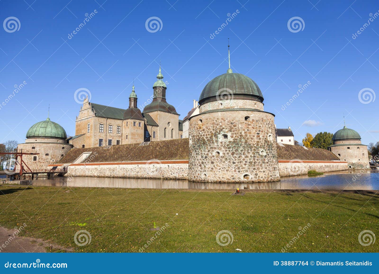 Vadstena slott arkivfoto. Bild av fasad, reflexion, himmel - 38887764