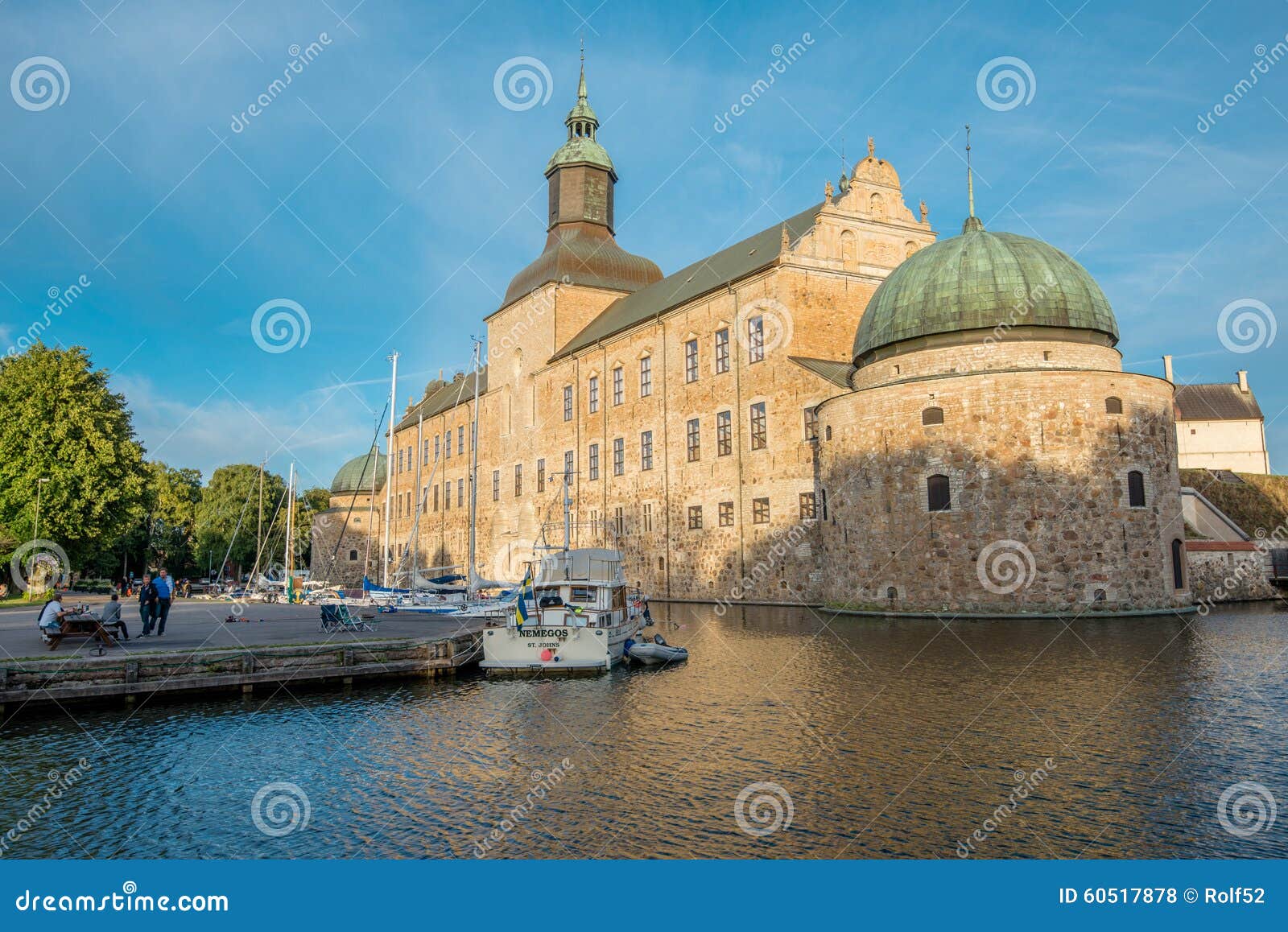 Vadstena Slott Under Sommar I Sverige Redaktionell Arkivfoto - Bild av ...