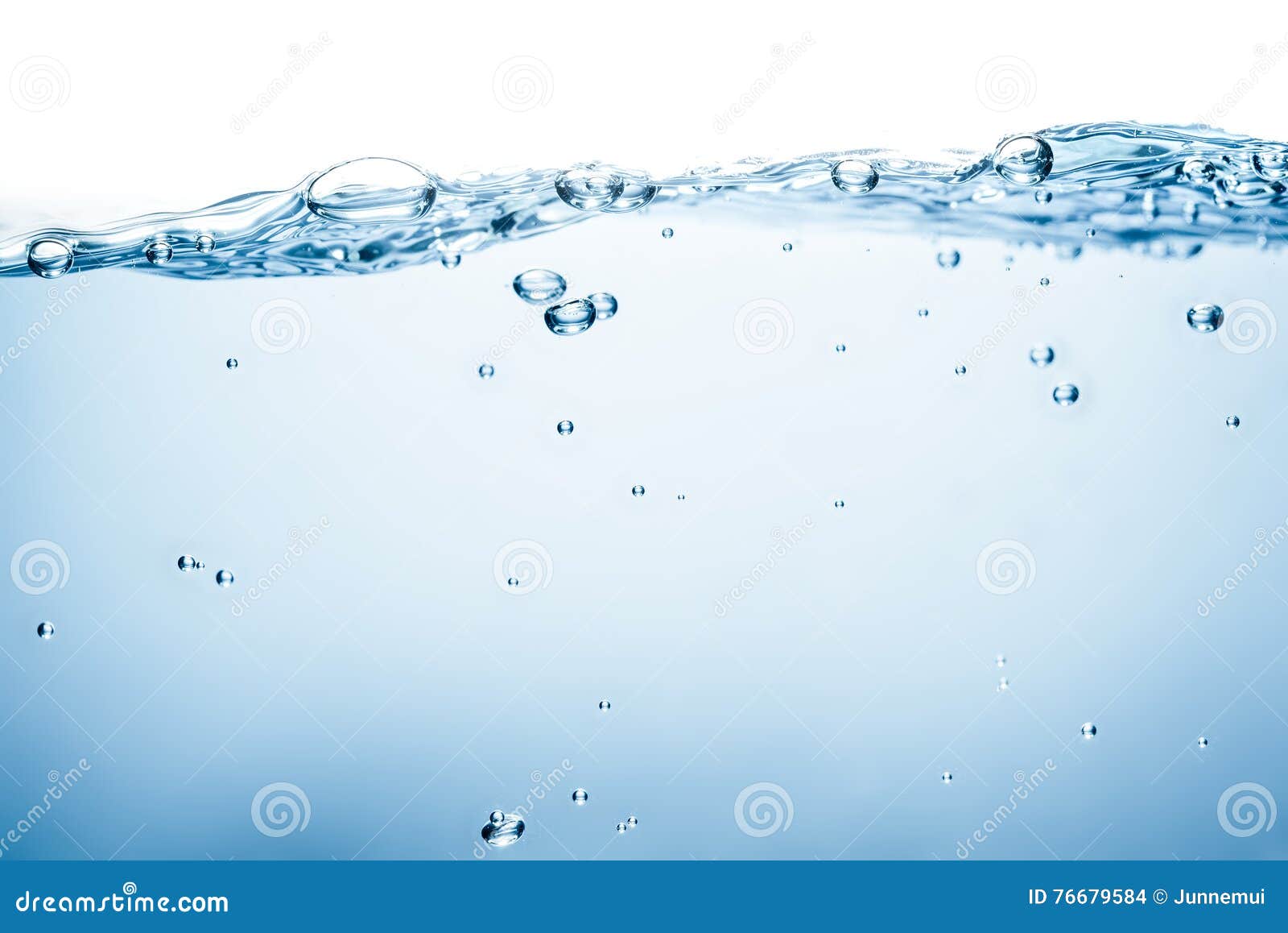 Vague Et Bulles D'eau Bleue Photo stock - Image du mousseux, vivacité ...