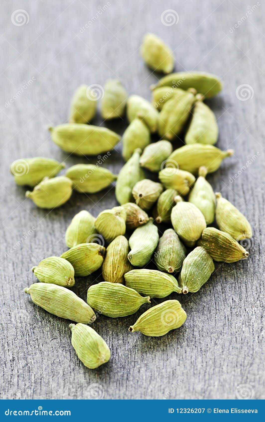 Vainas Del Germen Del Cardamomo Imagen de archivo - Imagen de cocina ...